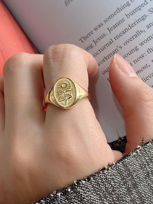 Sunflower Signet Ring– Arabella Cleo